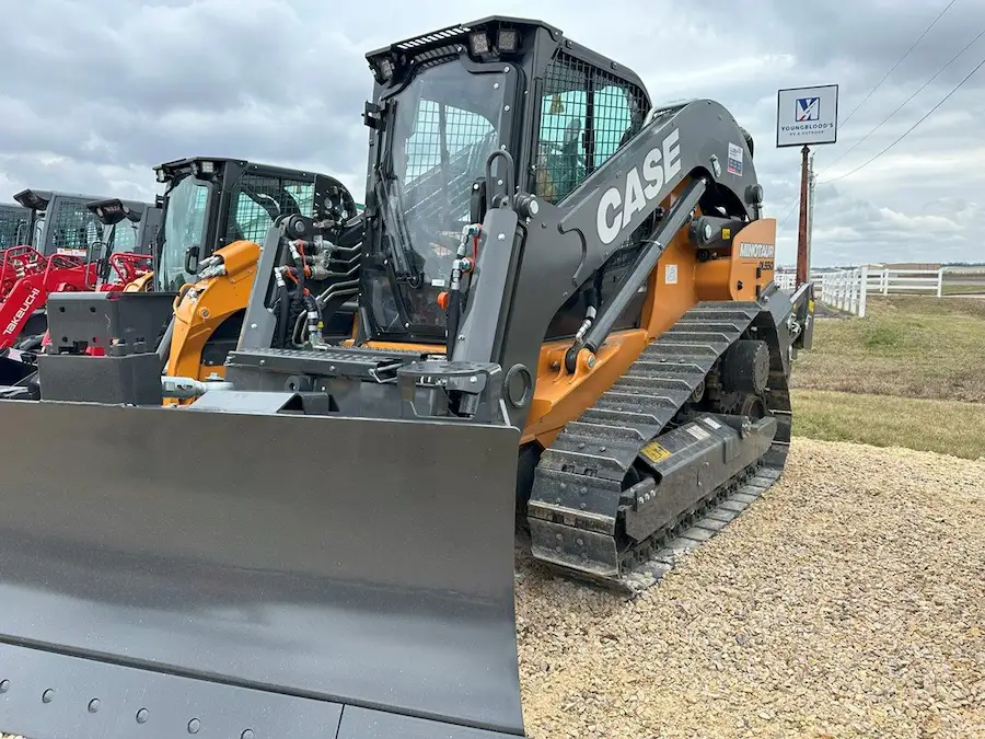 CASE Minotaur™ DL550 compact dozer loader - NPM440471